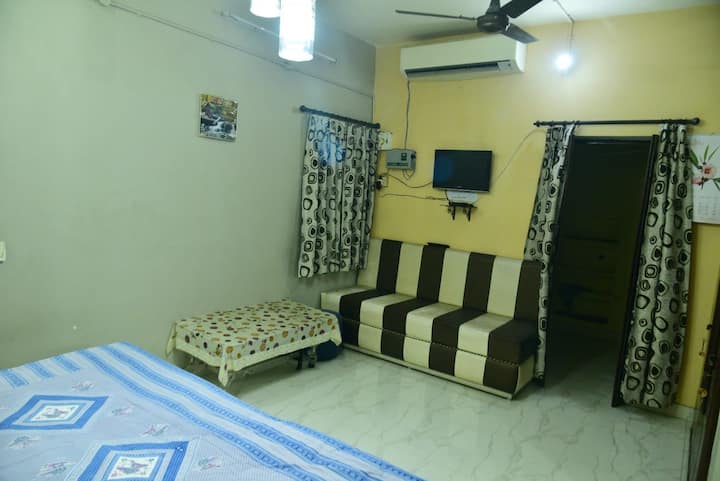Happy Home - Varanasi