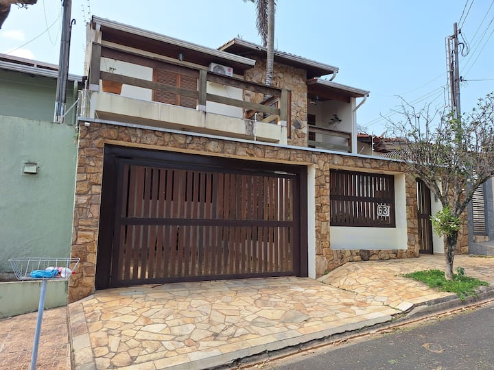 Grande Casa Aconchegante - Holambra