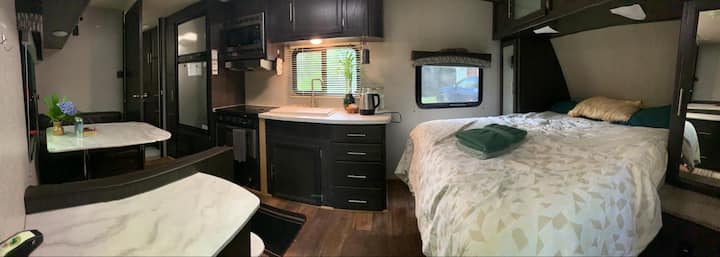 Glamping Getaway - Brattleboro, VT