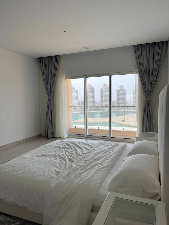 Sea View Apartment At The Pearl - Doha