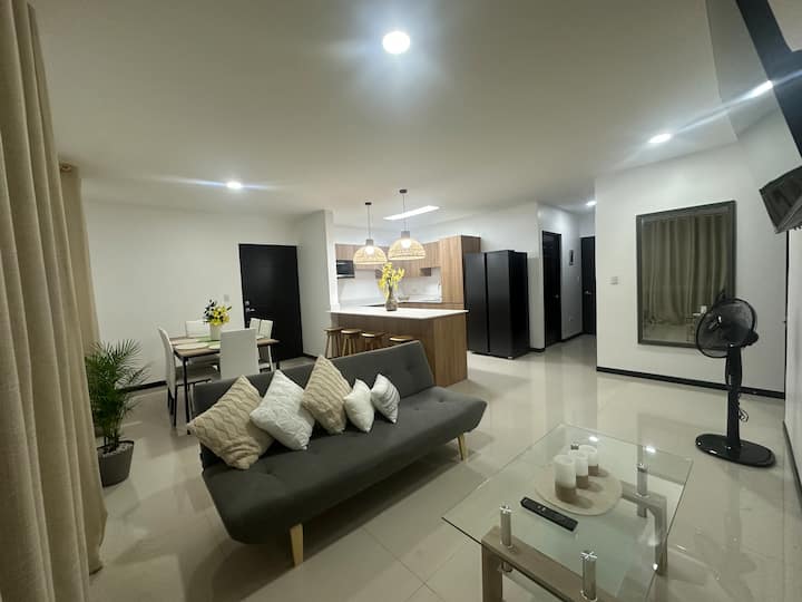 Apt 3br/2ba, 4mi From Sjo Airport, Pool,gated, Gym - Alajuela