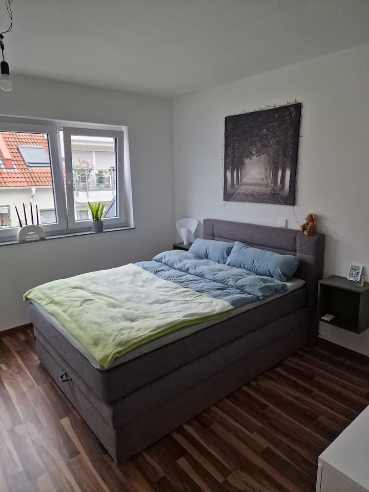 Ruhige Dachgeschosswohnung - Francoforte sul Meno, Germania
