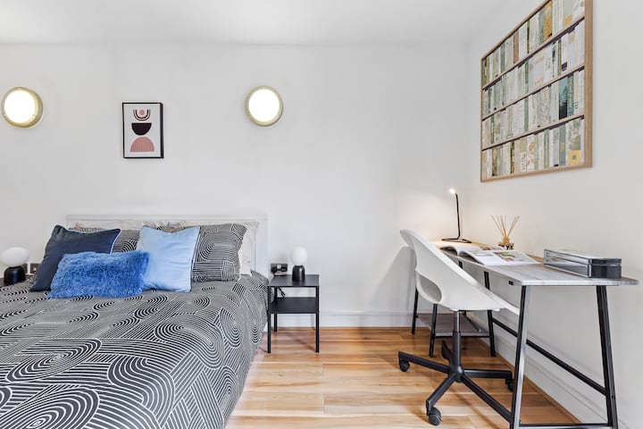 Canary Wharf Hub - Woolwich