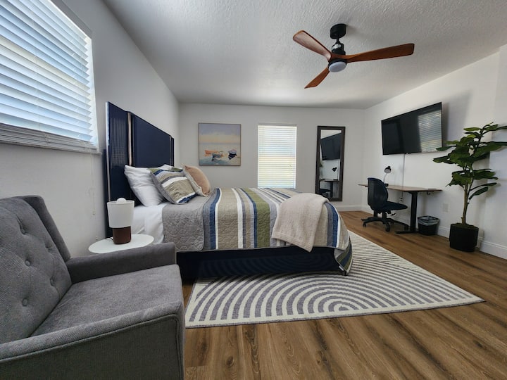 Spaceport Suites 3: Milky Way Loft - Cape Canaveral, FL