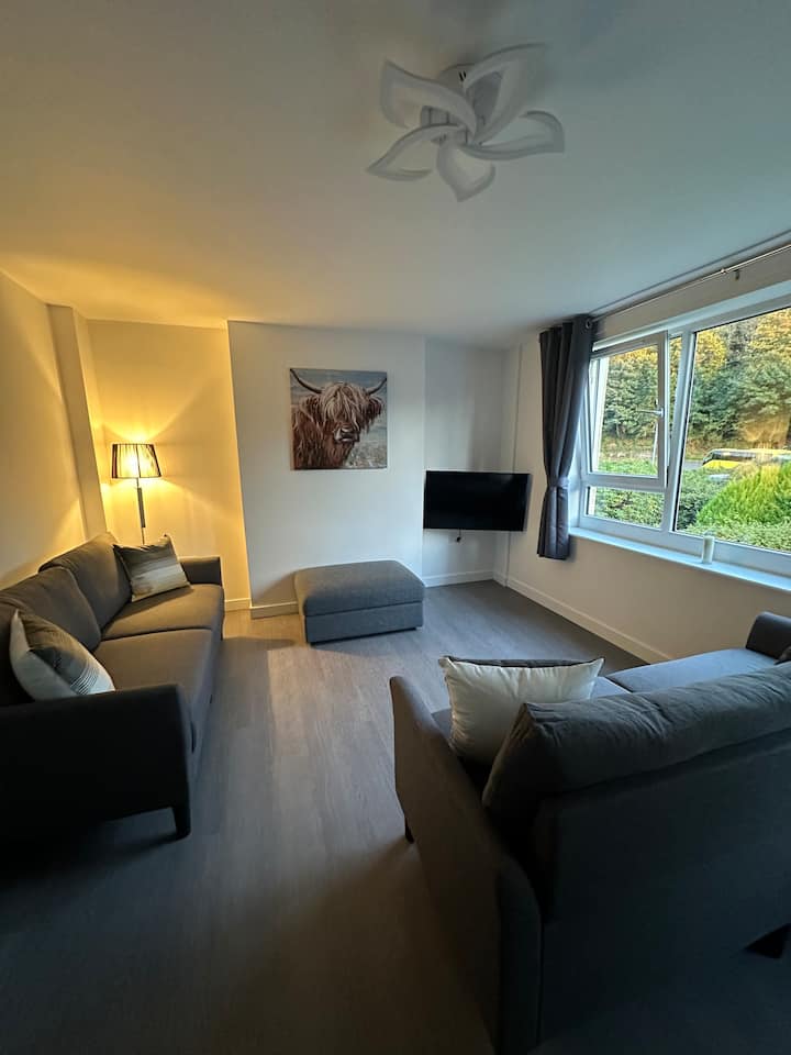 No.4
Flat 1/2 Branksome Park - Oban