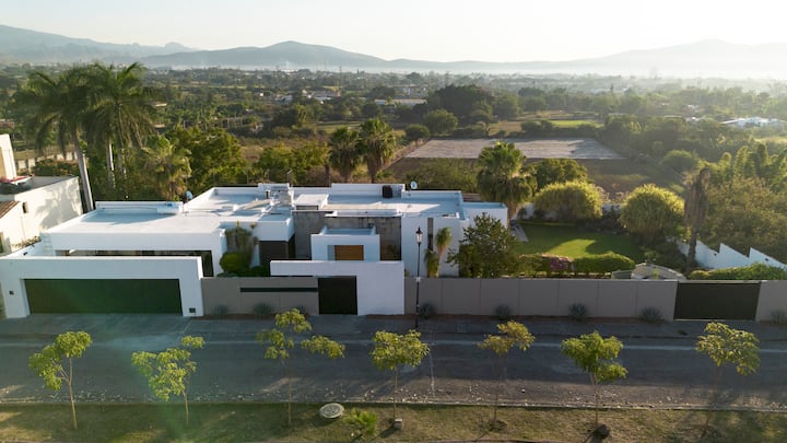 Casa De Lujo Alberca/jacuzzi, Cancha De Pickleball - Mexico