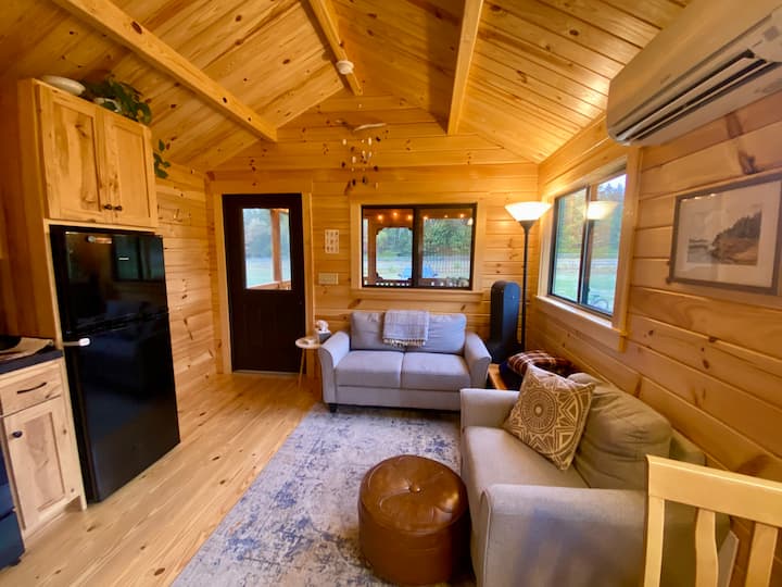 Brooklin Cabin - New England