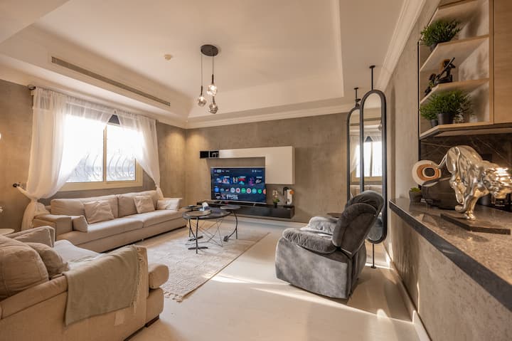 Modern2br|65”tv|huge Living|self-entry|201 - Jeddah