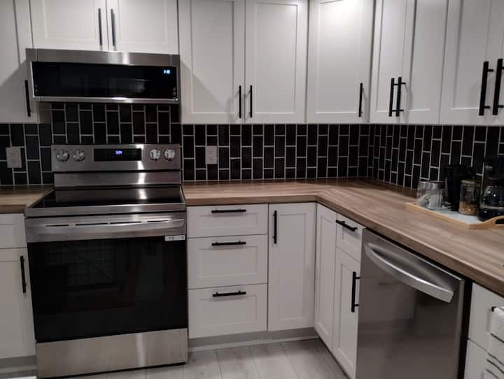 Three Pines Villa - Moncton
