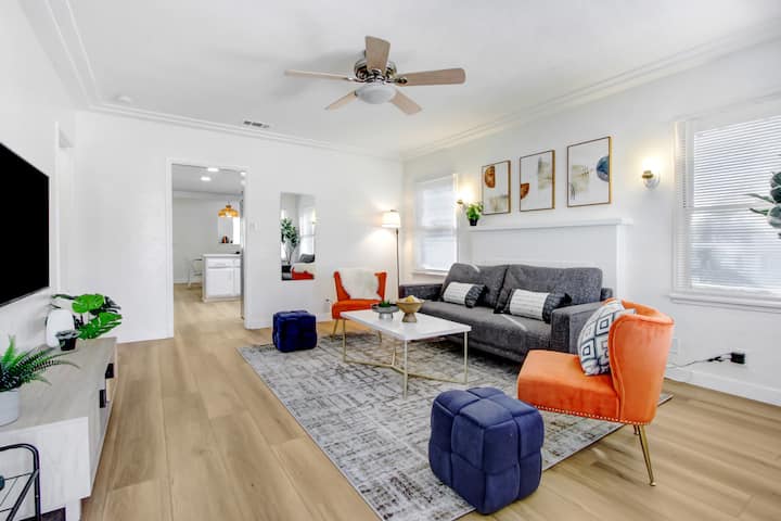 Azusa 2br | Parking & Wifi - Azusa, CA