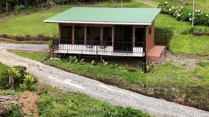 Vilas Vella Tiny House - Costa Rica