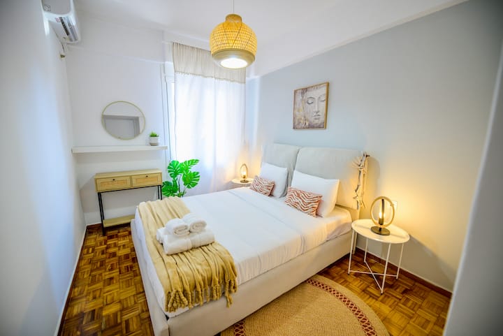 Quiet 2br Retreat • 2’ Walk From Metro - Athènes