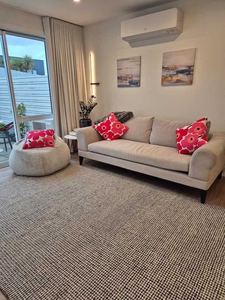 New Townhouse On Glendowie Border - Auckland