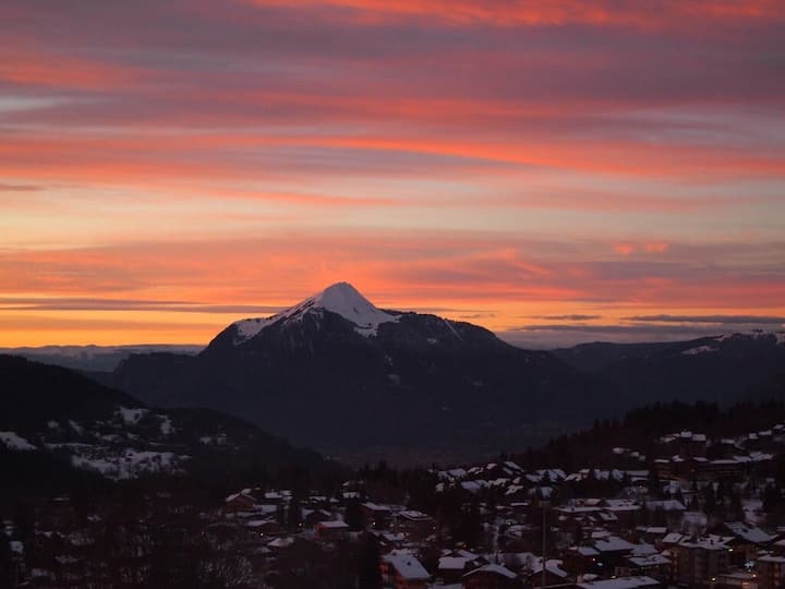 On Piste Chalet, Amazing Views - Cluses