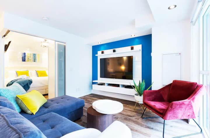 King Bed Suite, Den, 2tvs, Bidet, Balcony, Parking - Toronto