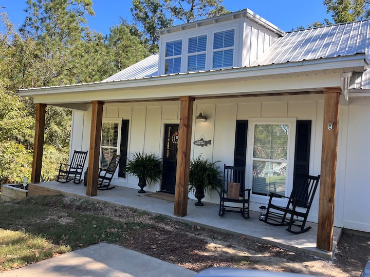 At The Lake Cottage - Mistletoe State Park, Appling