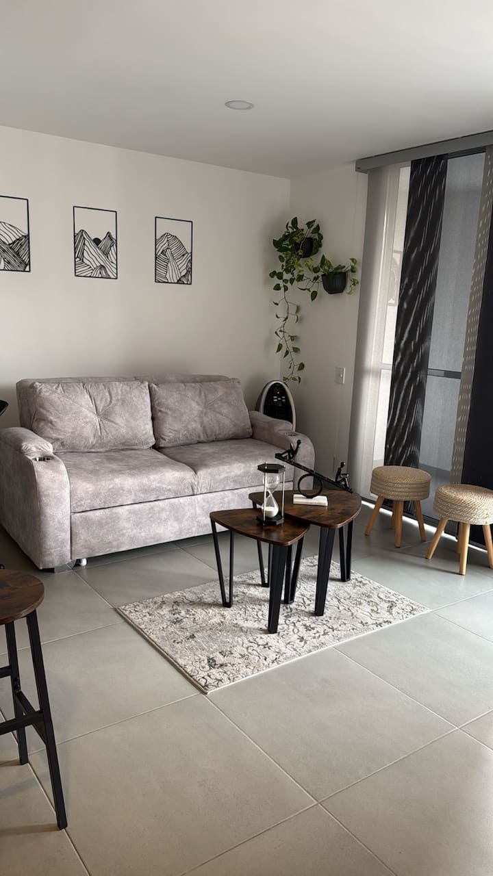 Modern And Cozy Apt In Laureles Stadium. - Medellín, Colombia