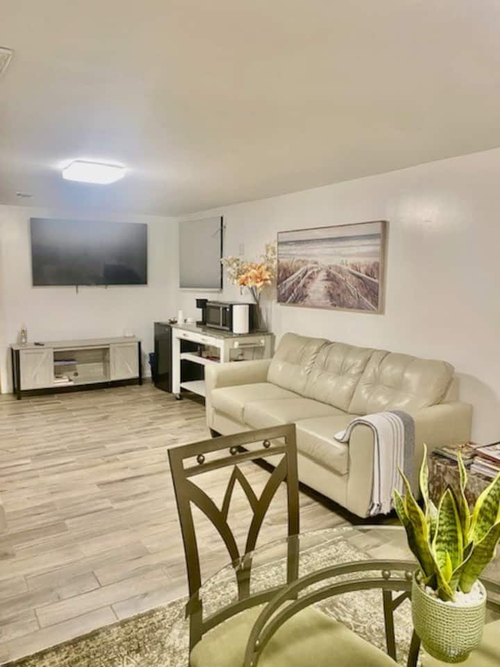 Peaceful Guest Suite W/private Entrance - Stony Brook, NY