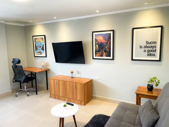 Luminoso Y Céntrico Apartamento Con Patio Privado - Sucre