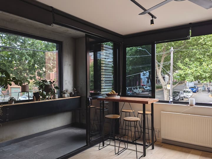 Cozy Queen Room Meets Lively Collingwood - Melbourne