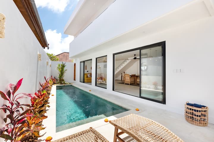 Bright & Stylish 2br Villa In Seminyak - Denpasar