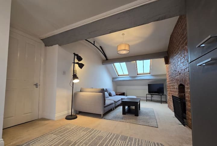 Stylish City Centre Apartment With Parking - Preston