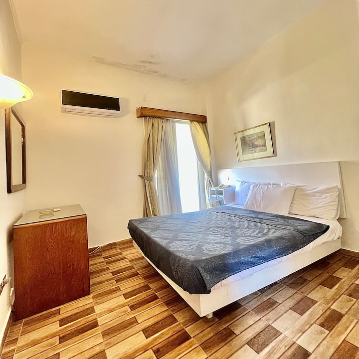 Hotel Suite With Breakfast 3 - Alexandria