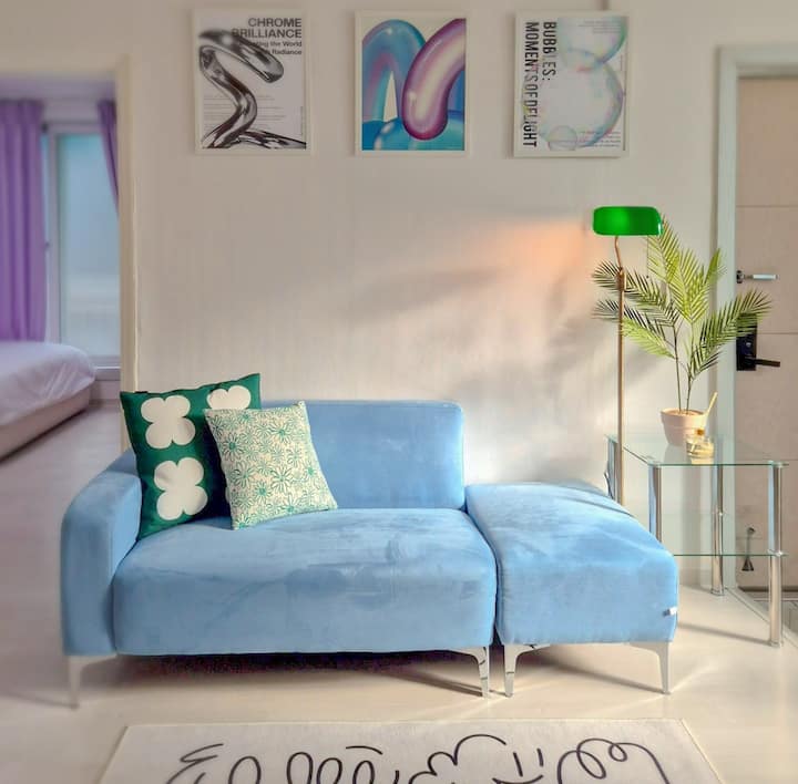 12시퇴실/넓은 집/4침대/7인/호텔침구/k뷰티/홍대입구/망원시장/연남동/명동/짐보관/2층 - Seoul