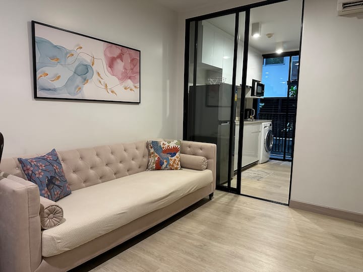 1 Br Wifi In Cbd Near Bts Ploenchit, Wireless Road - Bangkok