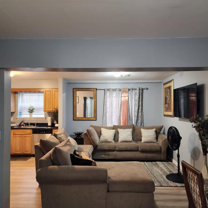 Modern 2br Newark Stay Near Nyc, Ewr & Penn - Newark, NJ