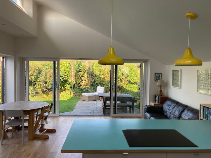 Bright, Airy Home In Crantock - Fistral Beach