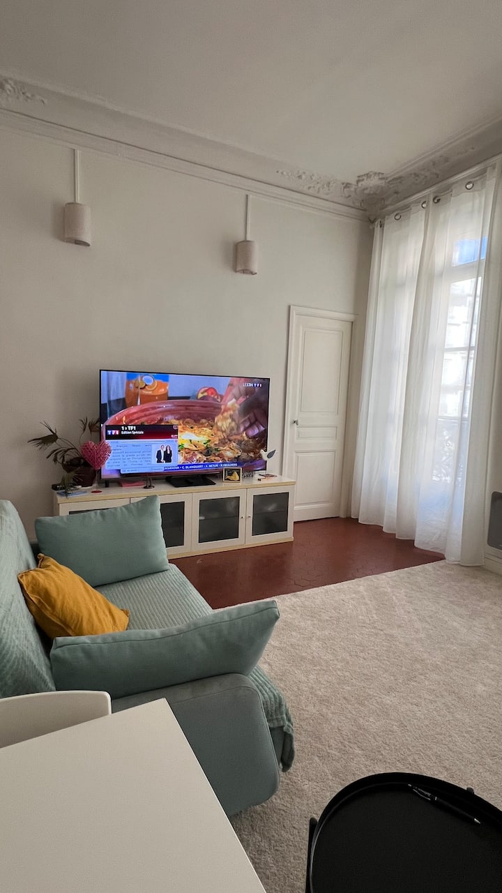 Chambre Dans Un Appartement - Marsiglia
