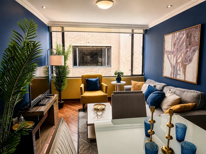 Family/24-hour Security/3tvs/near Metro/quicentro - Quito