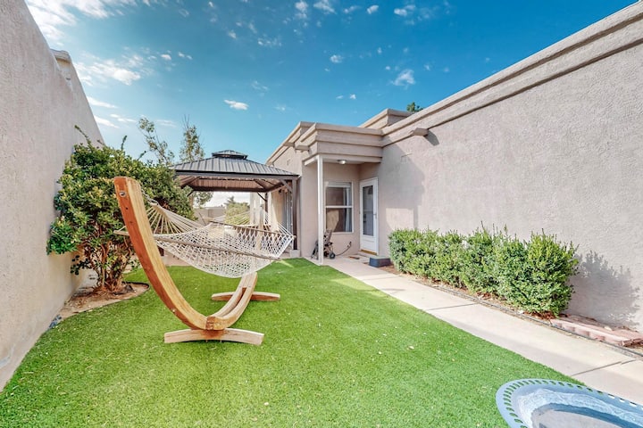 Ultimate 3/2 Cozy Retreat - Albuquerque