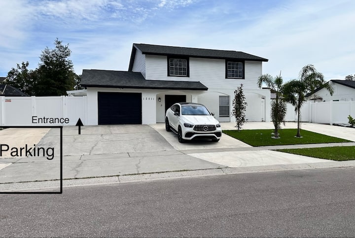 Adorable Oasis Tropical,perfect Location! - Keystone, FL
