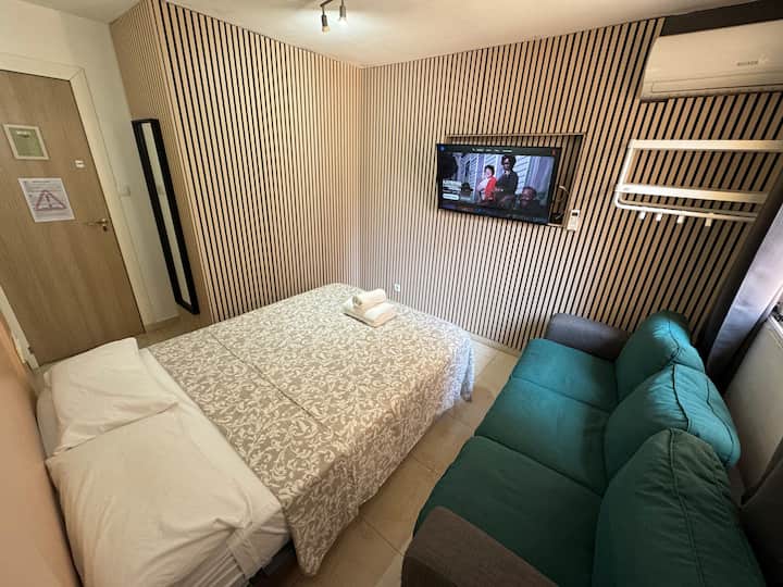 1 Apartamento Con Cocina. Frente Al Metro 2e - L'Hospitalet de Llobregat