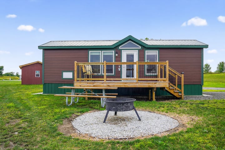 Waterfront Cabin W/ Kitchen & Bathroom | Sleeps 8 - Ionia State Recreation Area, Saranac