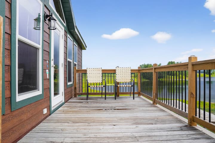 Premium Waterfront Cabin | On-site Fishing - Ionia State Recreation Area, Saranac