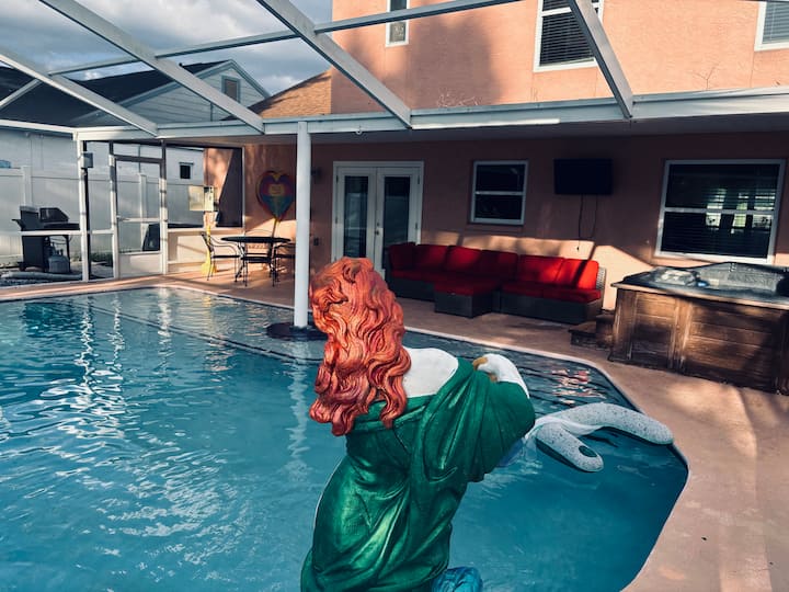 Slick Pad With Pool And Pond Near All Beaches - St. Petersburg, FL