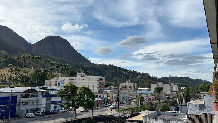 Apartamento No Centro Da Cidade Vista P/ Montanha - Nova Friburgo