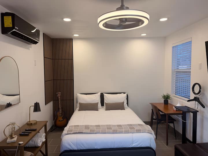 Uptown Loft Suite - Albuquerque, NM