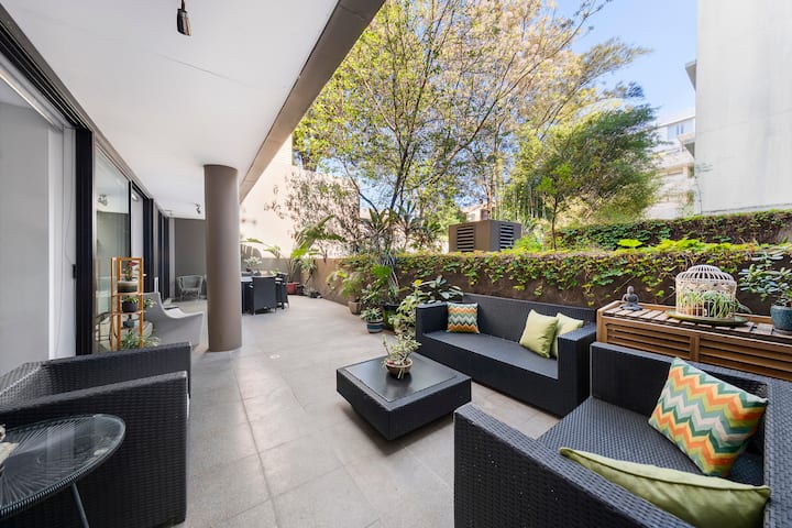 Groundfloor Surry Hills Retreat With Cinema - North Sydney