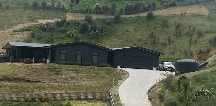 Vista Lago Luxury Airbnb - 羅托路亞