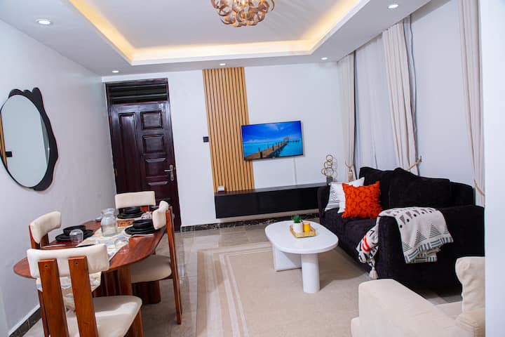 Stylish, Cozy Retreat | Prime Location & Comfort - Kampala