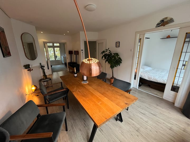 Canal-side Apartment Erasmuspark - Amsterdam