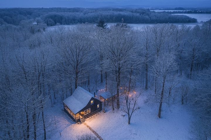 Tuck's Cabin:hot Tub+outdoor Cinema/firepit+stars - Shenandoah, VA