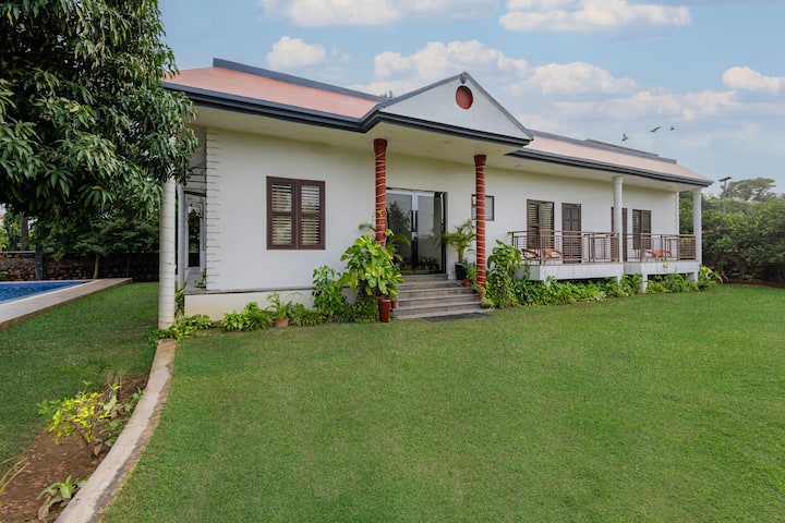 Luxury Villa W/ Pool, Garden & Pet-friendly Space - Manesar