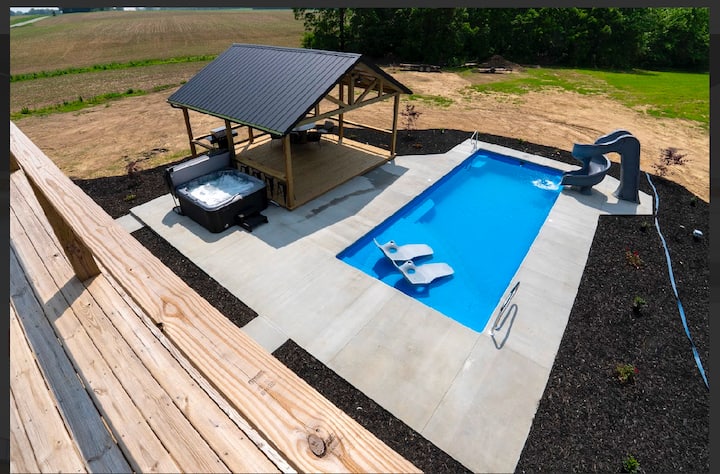 The Shome 2 | Country Family Stay • Sleeps 16 - Ohio