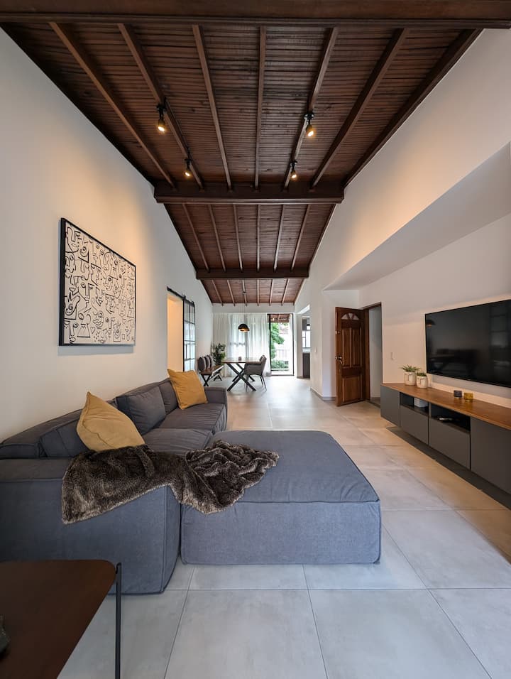 Industrial Penthouse In El Poblado, Medellin - Medellín