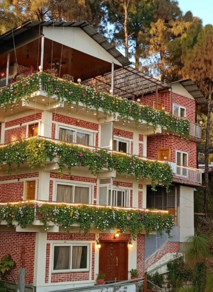 Pine Of Golden Villa - Mussoorie
